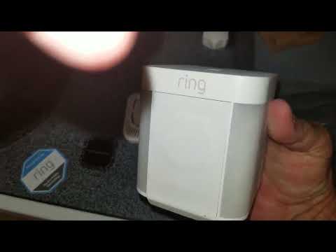RING SPOTLIGHT CAMPLUS + SOLAR PANEL + GUTTER MOUNT video 2 of 3