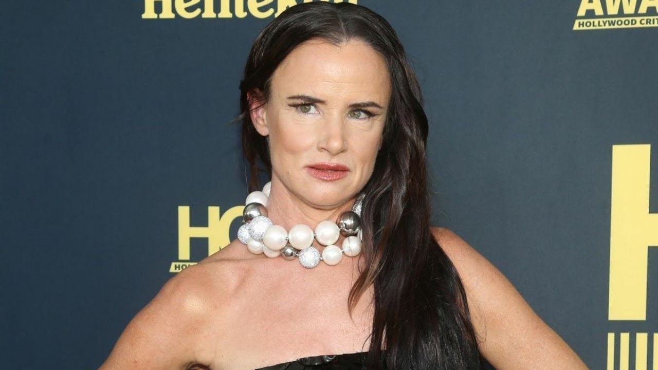 SEXY PHOTOS OF JULIETTE LEWIS