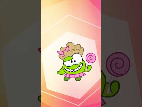 Daily looks of Om Nom 😅
