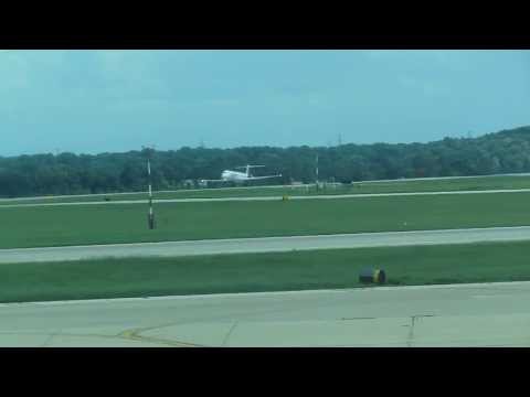 Alleigant Airlines MD-83 landing Rockford International Airport from Clearwater Airport PIE
