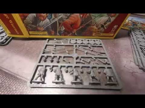 Unboxing Dark Age Warriors