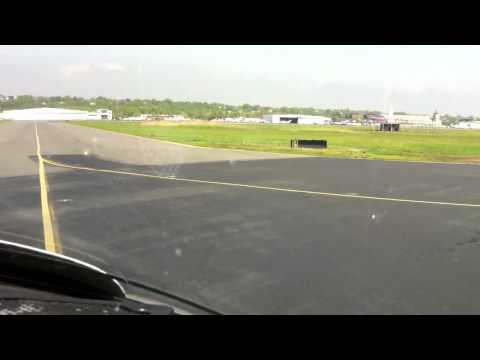 CE560XL Landing KTEB (HD)