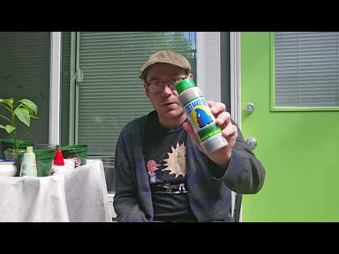 Quick 2-Sauce Review - Secret Aardvark Serrabenaro and Herdez Avocado Hot Sauce