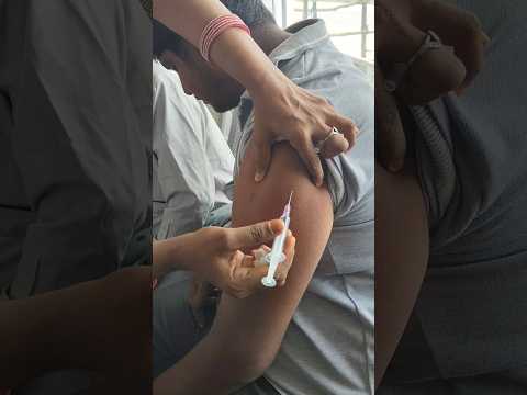 IM injection veyadam ela#arm injection#intramuscular injection#trending#doctor#medical#pharmacy
