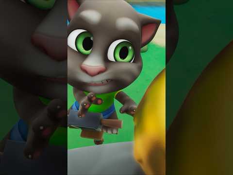 When Talking Tom Meets the Angry Birds! ๐คฏ๐น #shorts