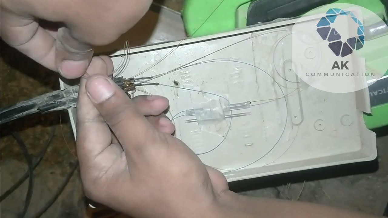 Manage Fiber Optic core in box