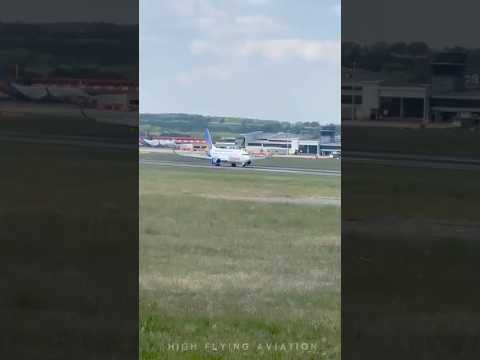 Beautiful, up close landing, Jet2 (G-GDFN) 737-300, into Leeds Bedford Airport.