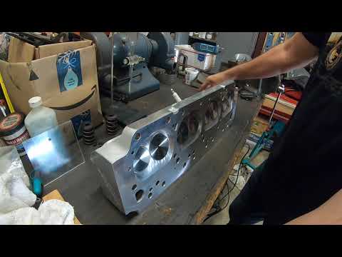 How to CC a cylinder head with Elana Scherr and Tom