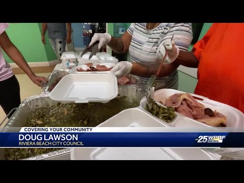 Riviera Beach community leaders give away 10,000 Thanksgiving meals