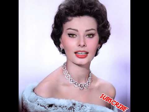 #Sophia Loren cute picture 😇😇😇😇😇😇🥰😍