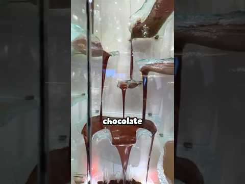 what the world's largest chocolate fountain looks like