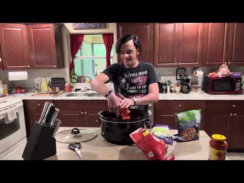 Cooking With The Blind Guy: Crockpot Ravioli and Meatballs.