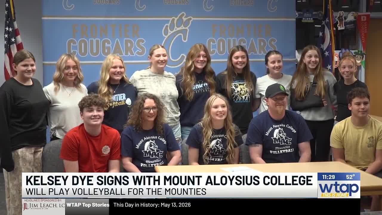 Kelsey Dye signs with Mount Aloysius College