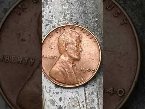 a 1940 Lincoln Wheat Penny, a U.S. small cent coin.