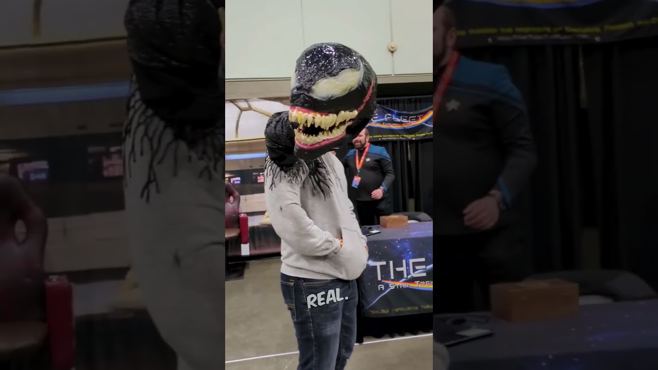 The best Halloween costume 🎃 (via: janamonji and luis_spiderknight)