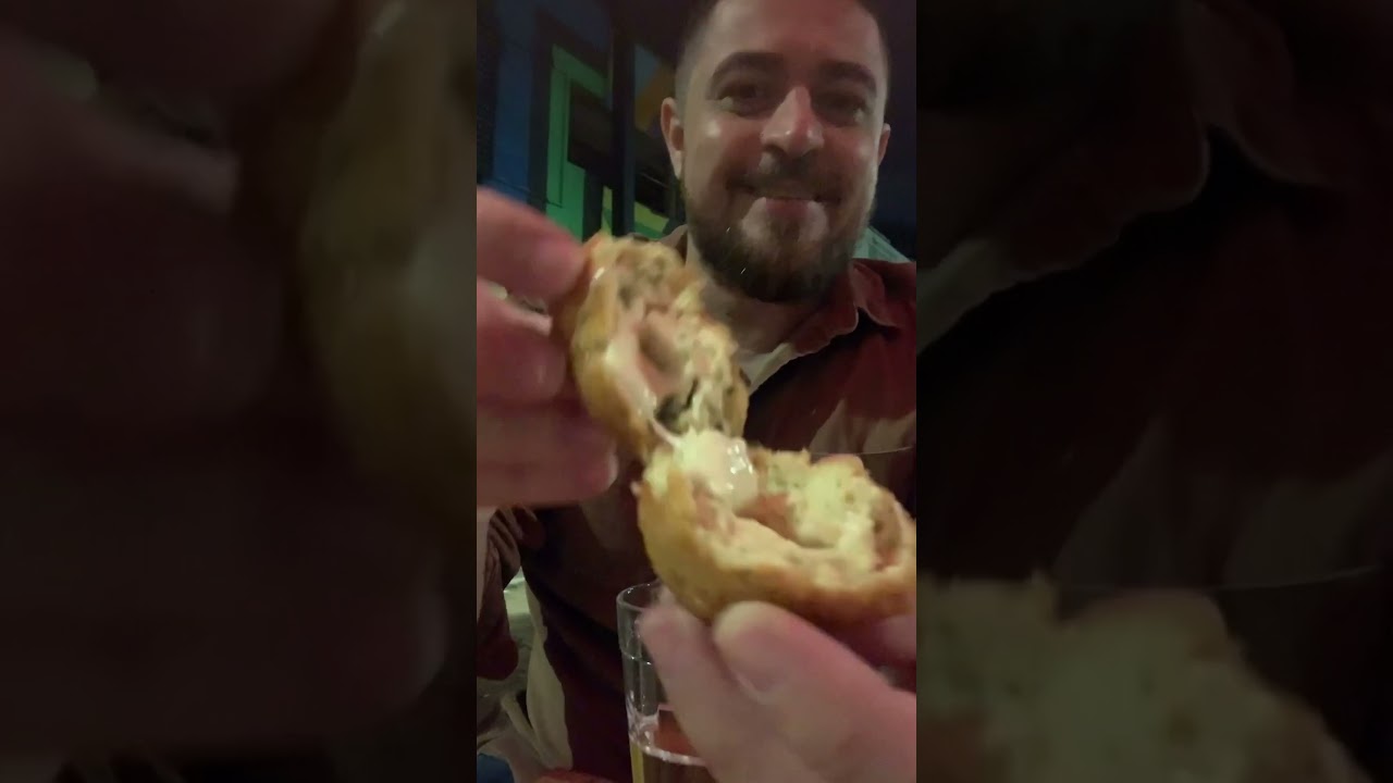 Só pra quem curte torresmo! O’ Beco em Ipatinga : Brüder Red gelada, torresmo de barriga e samba !