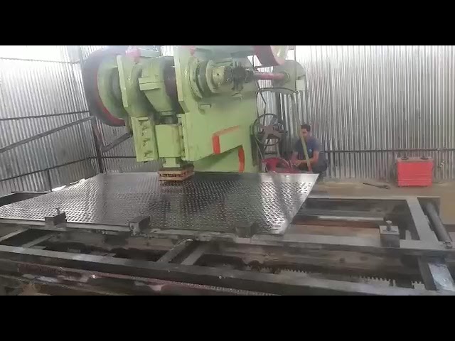 Multi Holes Punching Machine - Crusher Jali Punching Machine ...