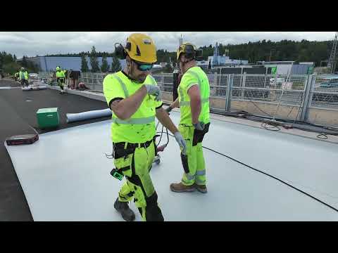 Nopea rautatiesillan vedeneristys "kumimatolla"