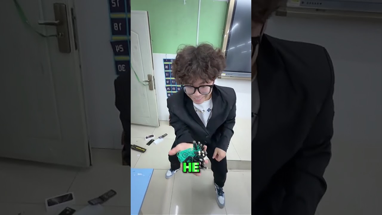 A battle of wits between students and teachers using their mobile phones