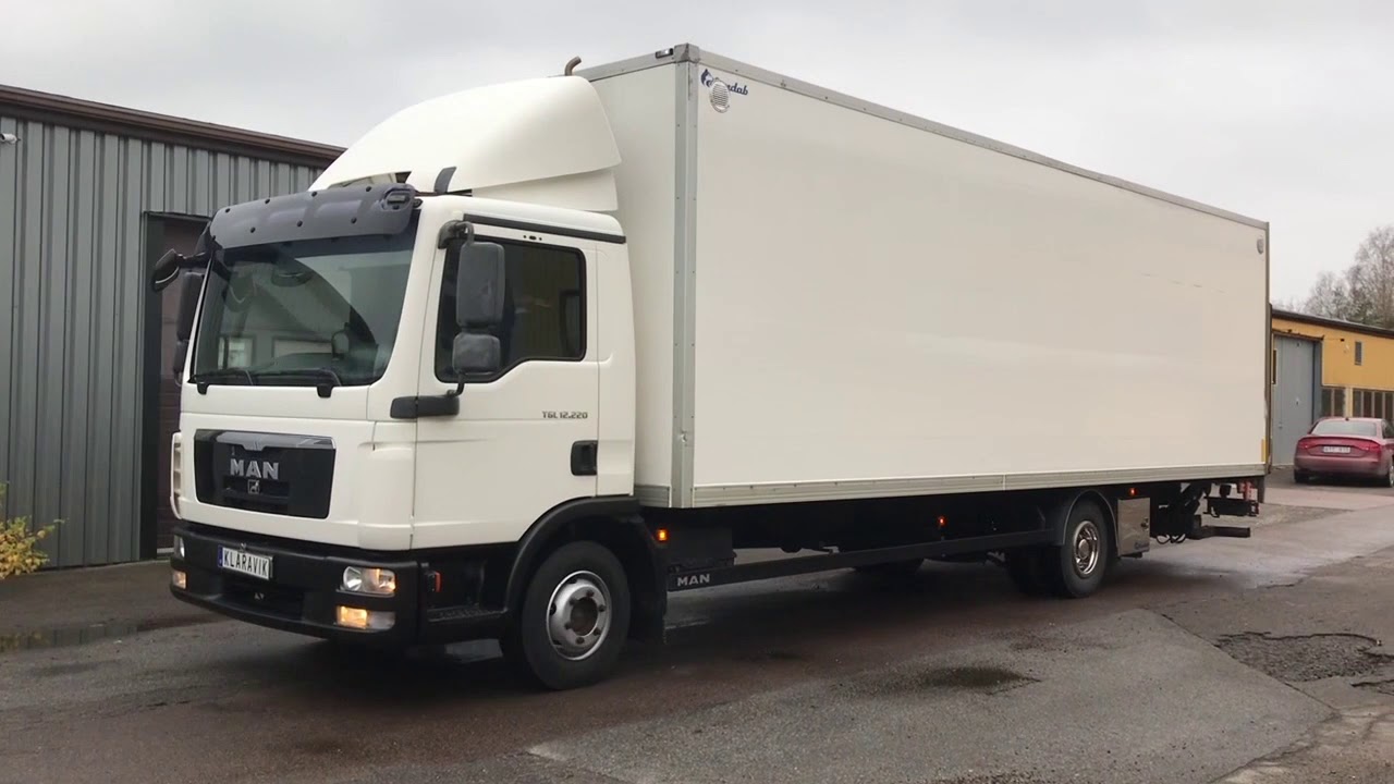 Lastbil MAN TGL 12,220 med skåp och bakgavellyft