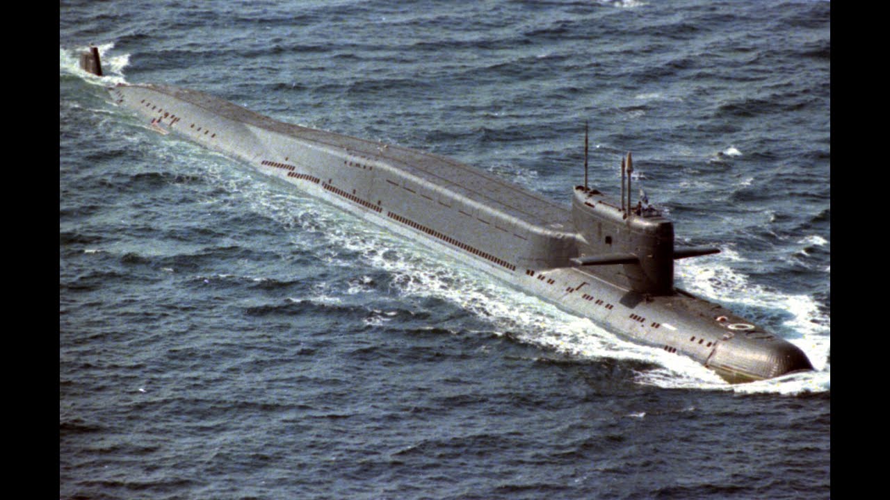 The First Nuclear Submarine in The World - HERO SHIPS USS Nautilus