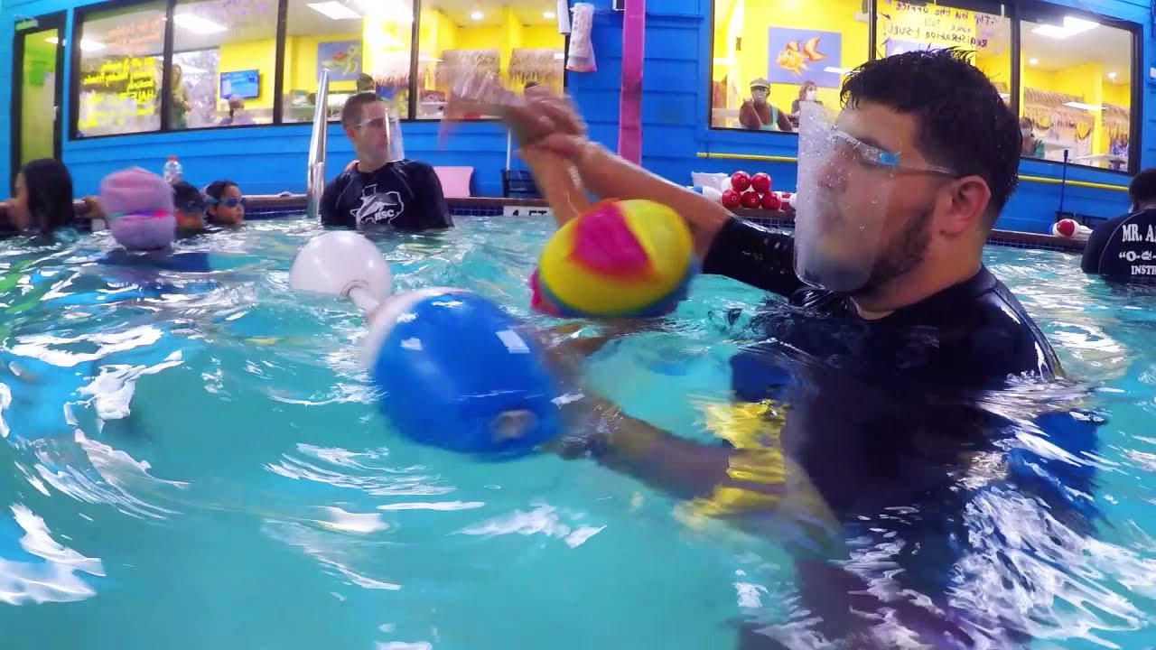 These STINGRAYS do not attack humans! Houston Swim Lessons