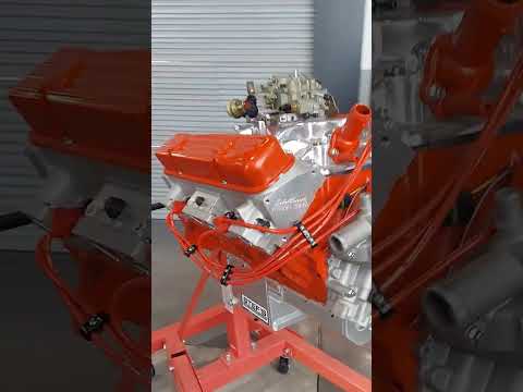 Complete engines@ Summit Racing Arlington Texas #engines #Bigblock #Ford #chevy #Dodge # Buick