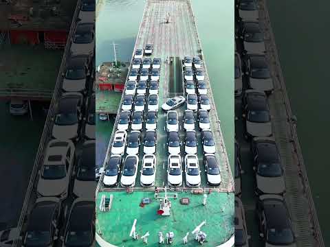 Do you have your new car? Look at the Minsheng Shipping Company's Mingui RoRo ship, which is loa