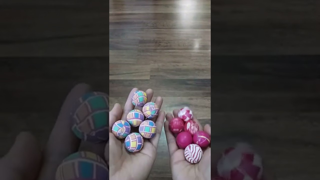 Bouncing balls reverse video
