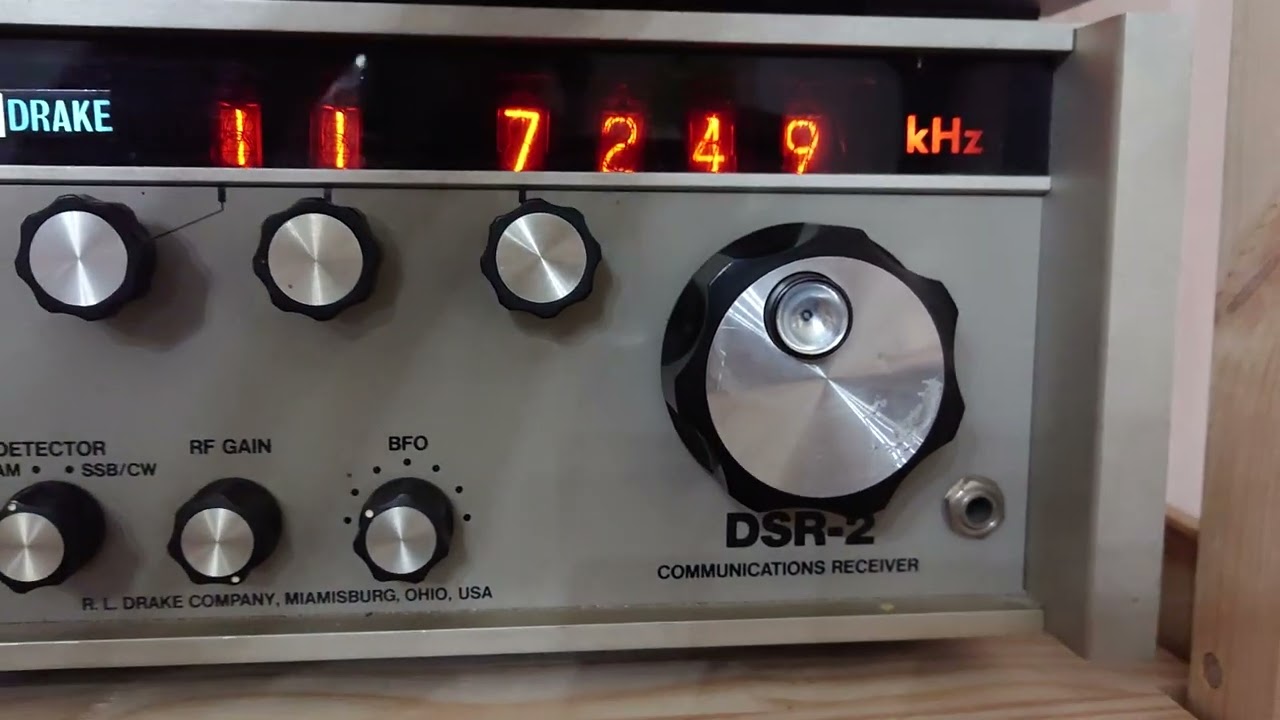 Drake DSR-2 vs Rohde & Schwarz EK-890 Shortwave receiver comparison