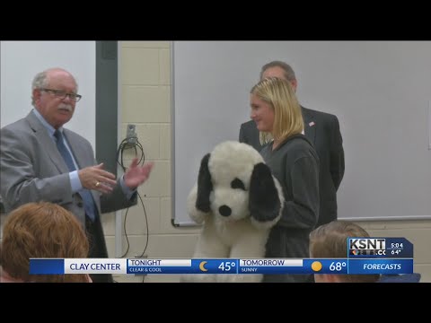 Kansas judge visits local school, talks about the importance of Constitution
