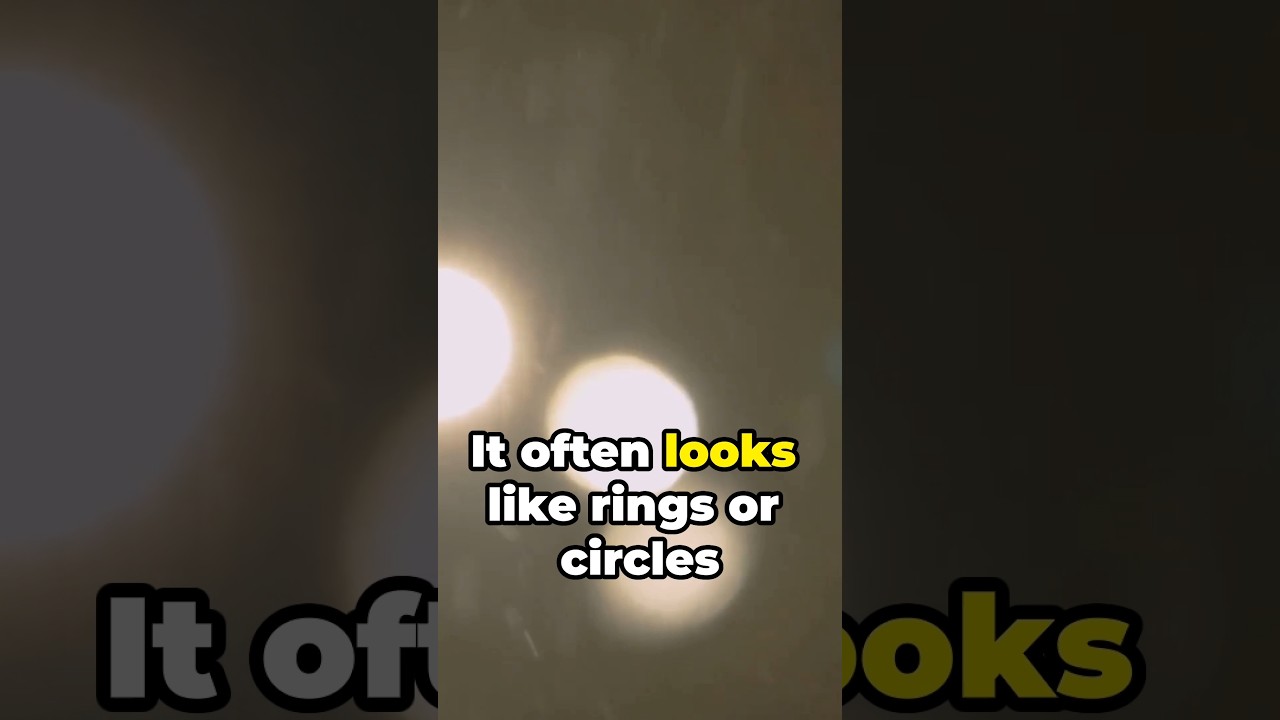 Halos around light: Indication.