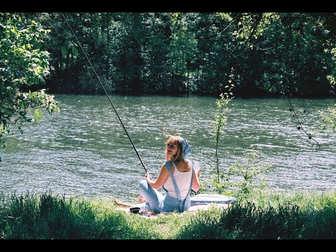 New Video: Mackenzie Leighton Releases a Breezy and Escapist Pop ...