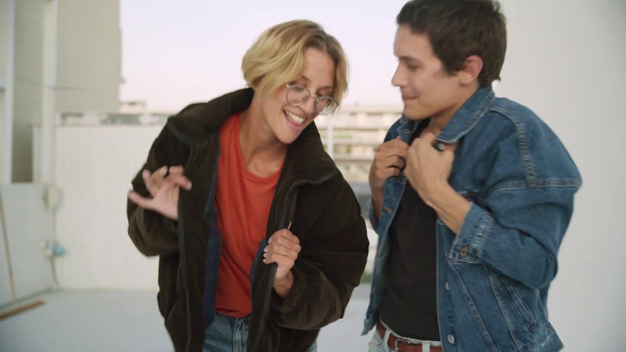 WALK DIFFERENT - CAVAL