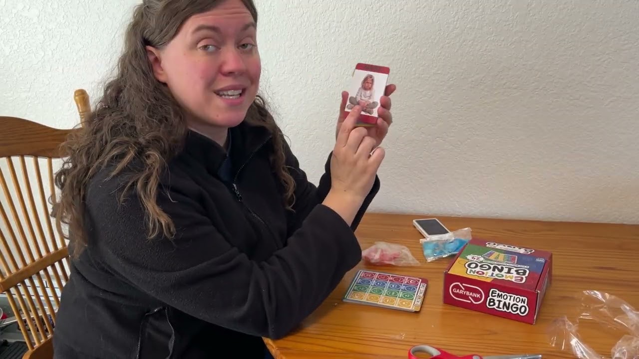 Emotion Bingo. Great way for toddlers, kids, elementary students to identify and learn emotions.