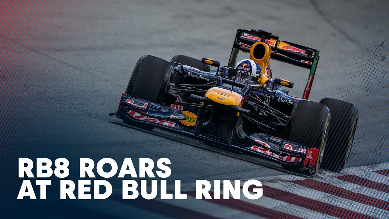 Coulthard lets fans enjoy roaring V8 engine of RB8