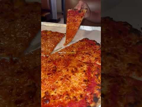 Sallyโs Apizza vs Frank Pepe? #newhaven #connecticut #pizza
