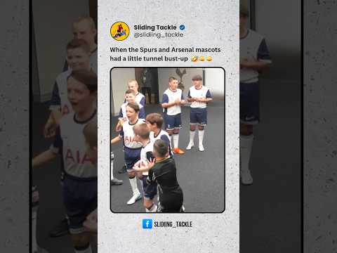When the Spurs and Arsenal mascots had a little tunnel bust-up π€£ππ #spurs #arsenal