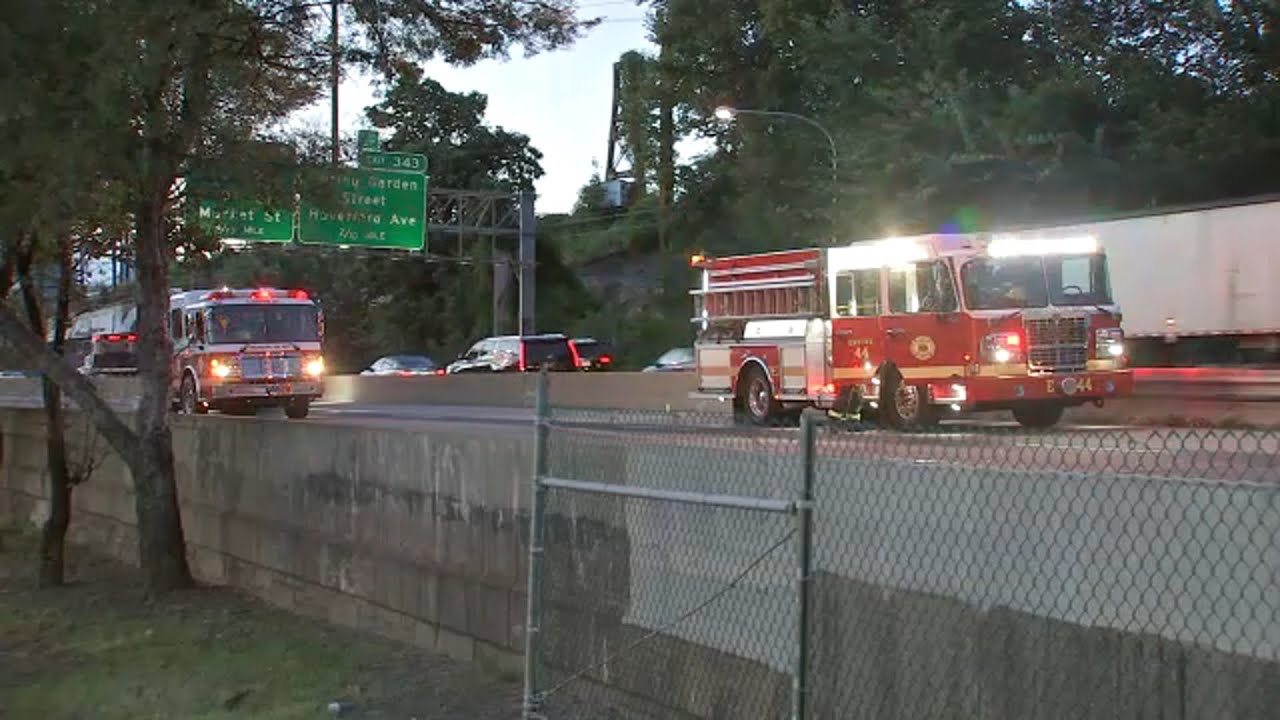 Pedestrian struck, killed on Schuylkill Expressway (I-76) in Philadelphia