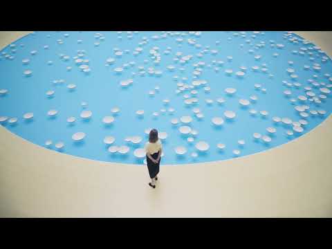 L'installation de Céleste Boursier-Mougenot « clinamen » à la Bourse de Commerce