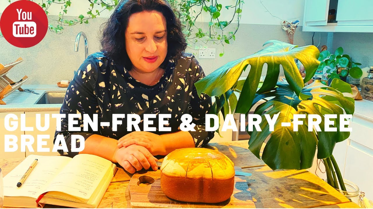 Easy Homemade gluten-free and dairy-free bread with oregano - bread machine - Gabriela Libanio