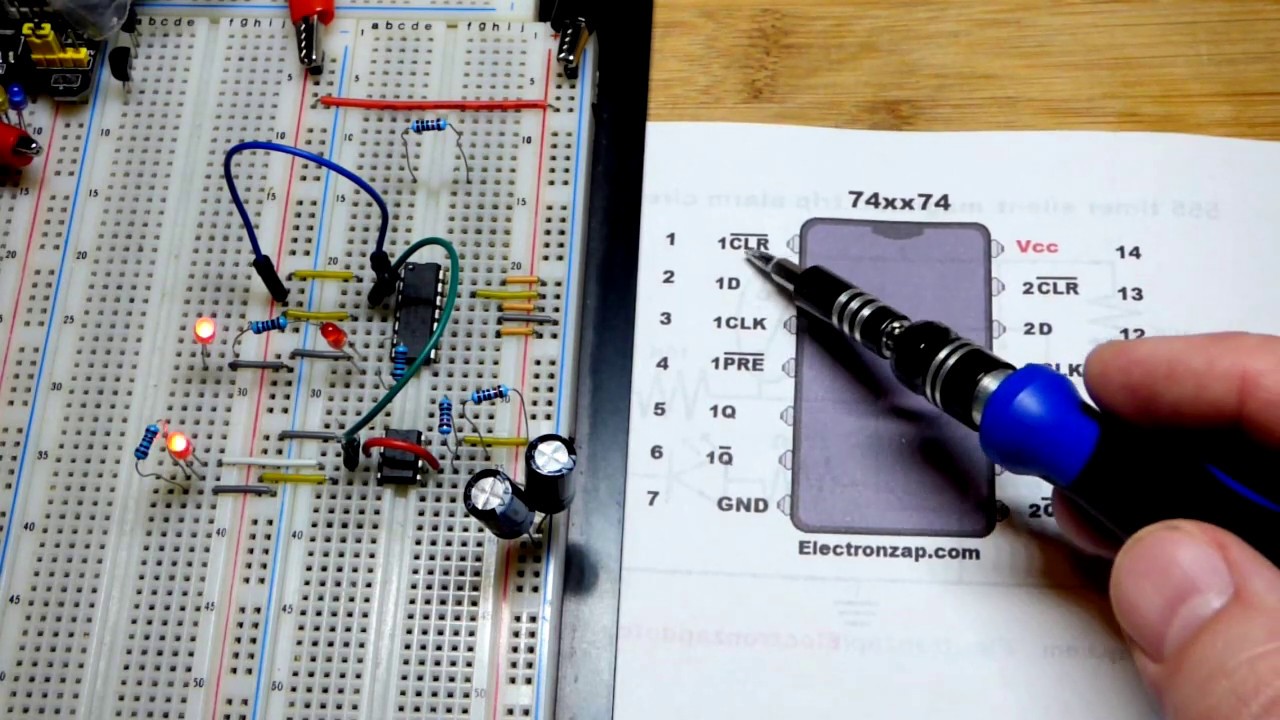7474 74HC74 dual D type positive edged flip flops with clear and preset electronics demonstration