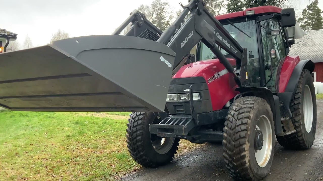 Traktor Case IH MXU135