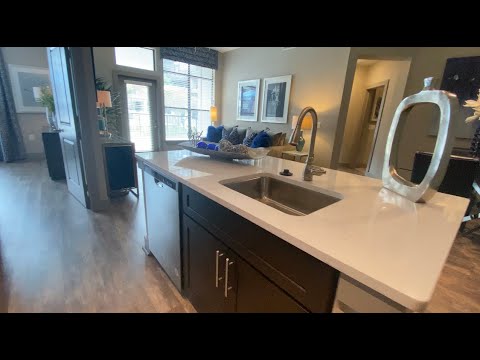 HOUSTON APARTMENT TOUR | 2 bed under $1500