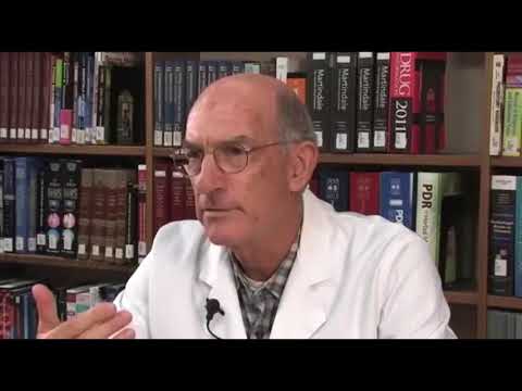 What are the symptoms of bronchiectasis?