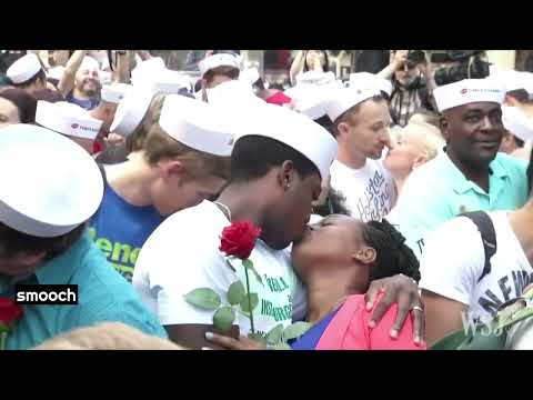 Secrets Behind the V-J Day Kiss: The Untold Story of Alfred Eisenstaedt's Iconic Photograph