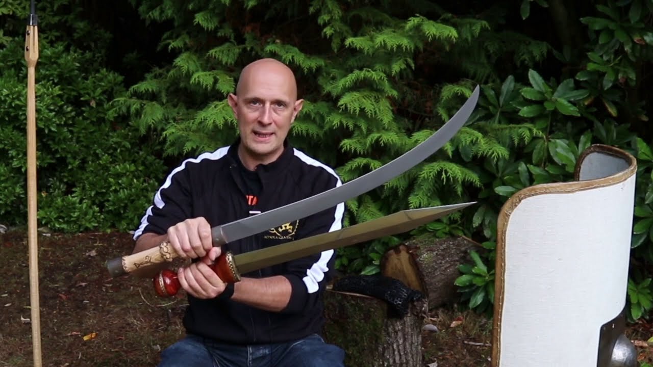 Menace of the ROMANS! Dacian FALX (with notes on the Sica & Rhomphaia) from Iamandi Knife