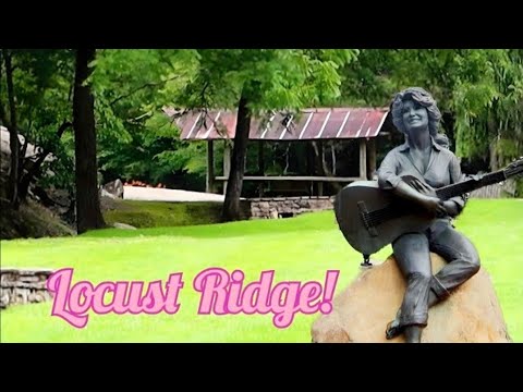 1348 DOLLY PARTON Childhood Home FAMILY CEMETERY & Statue SEVIERVILLE ...