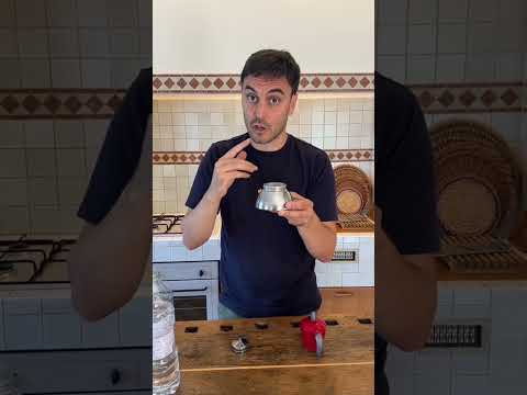 How to use a moka to make coffee