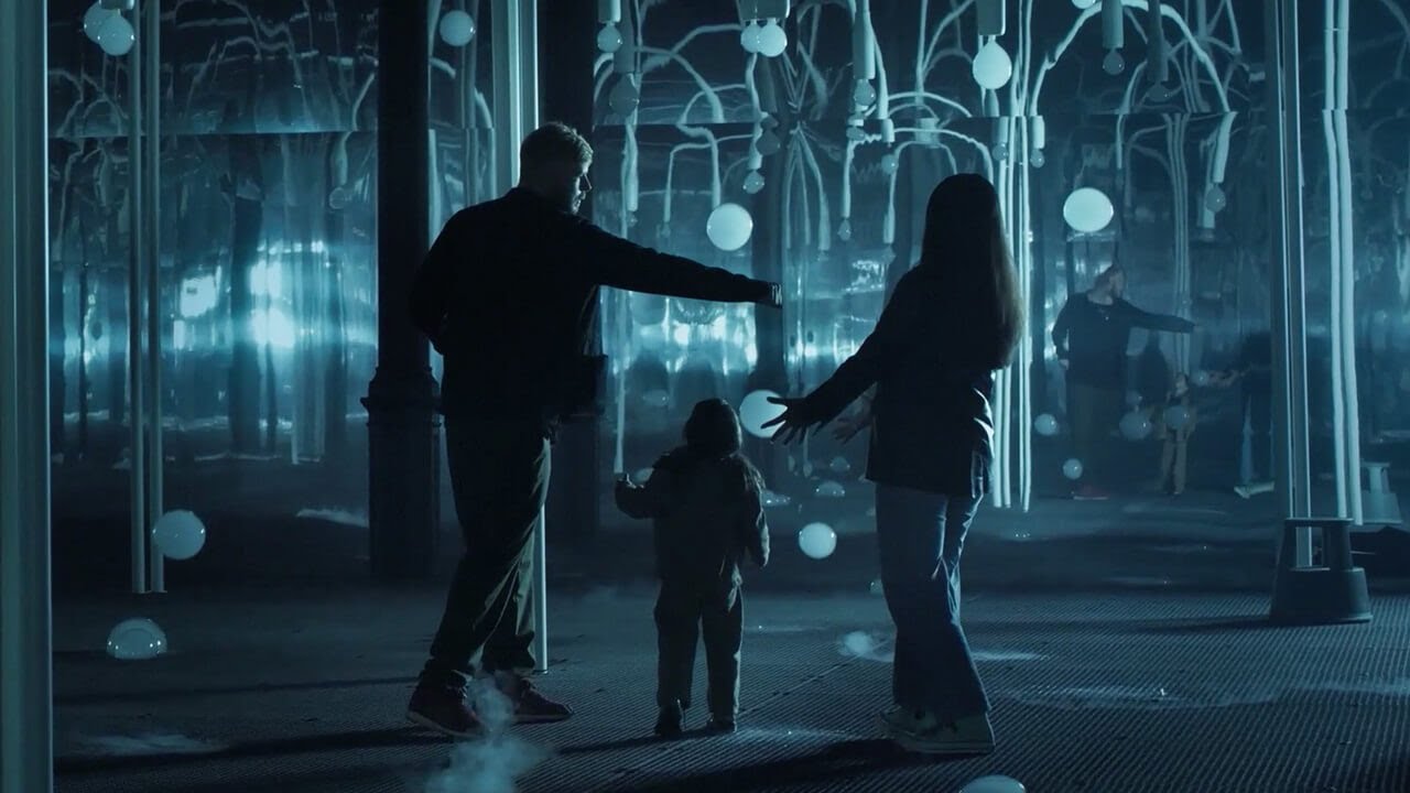 Silent Fall at Burlington Gardens | AA Murakami